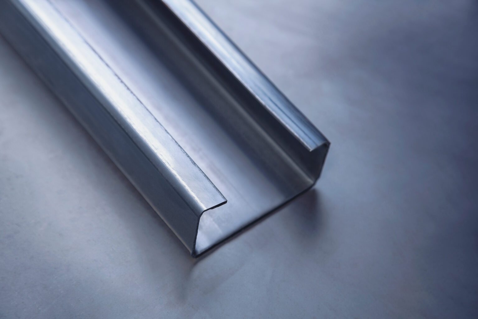 Perfil U Simples dobrado de chapa – Tetraferro